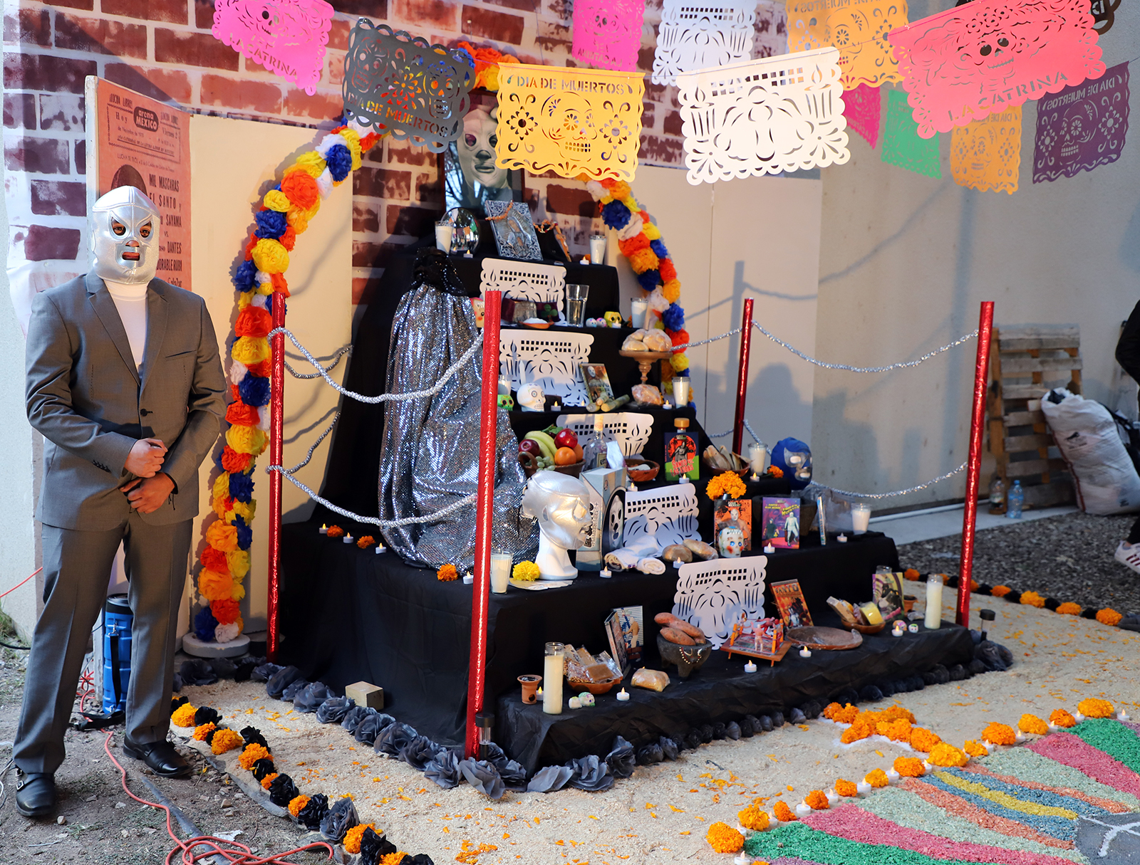 Reviven la tradición de Altares y Tumbas – Gaceta UACJ