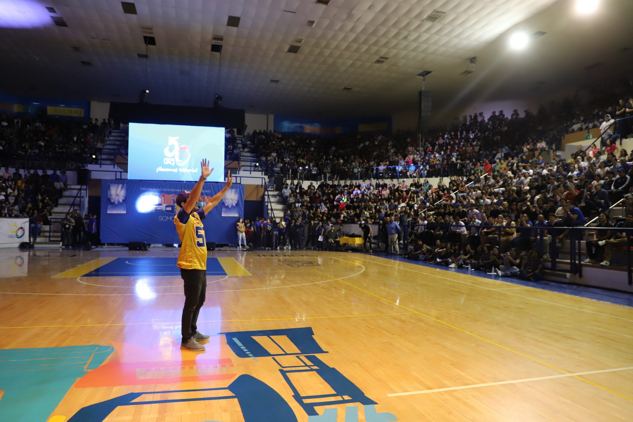 Conecta influencer científico con jóvenes – Gaceta UACJ
